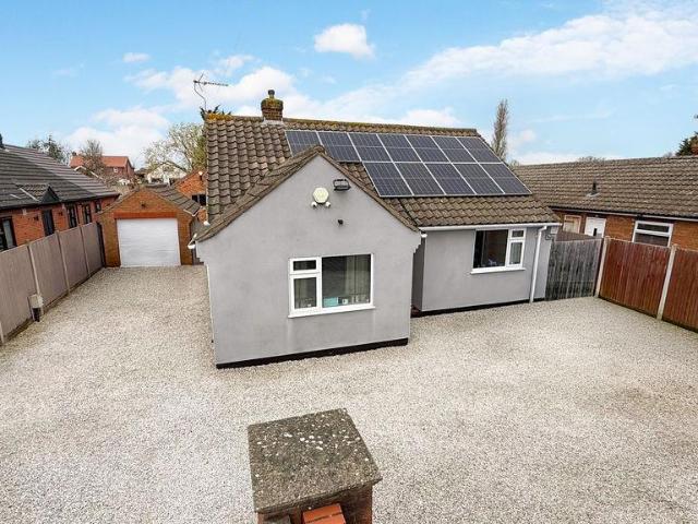 4 bedroom detached bungalow for sale