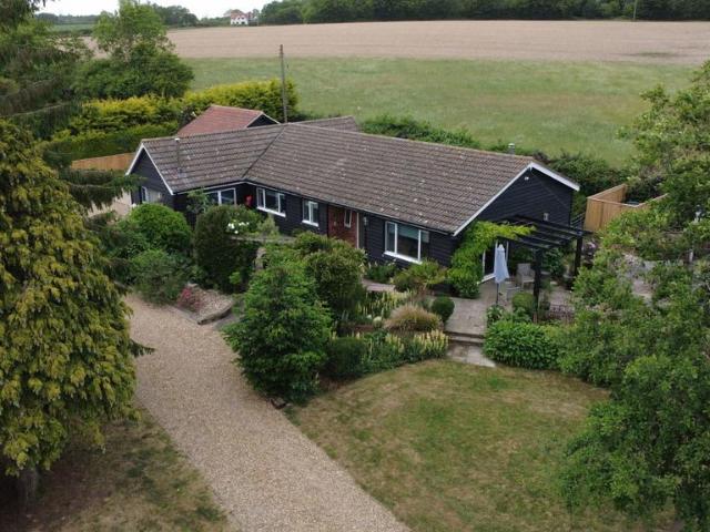 4 bedroom detached bungalow for sale