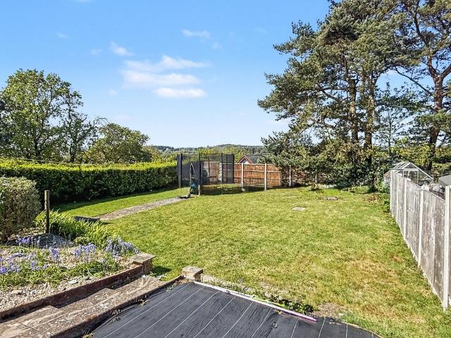 4 bedroom detached bungalow for sale
