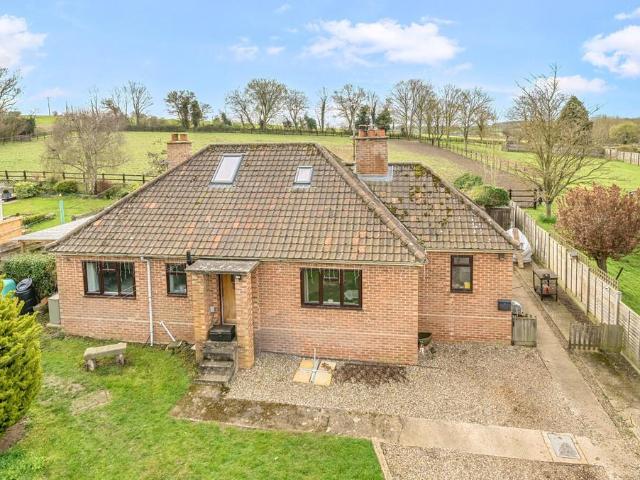 4 bedroom detached bungalow for sale