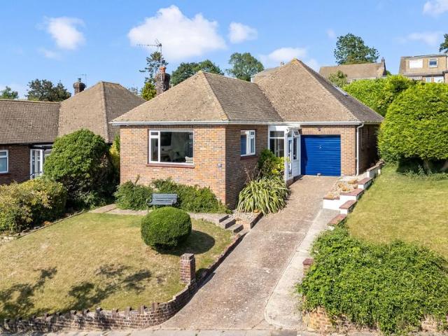 4 bedroom detached bungalow for sale