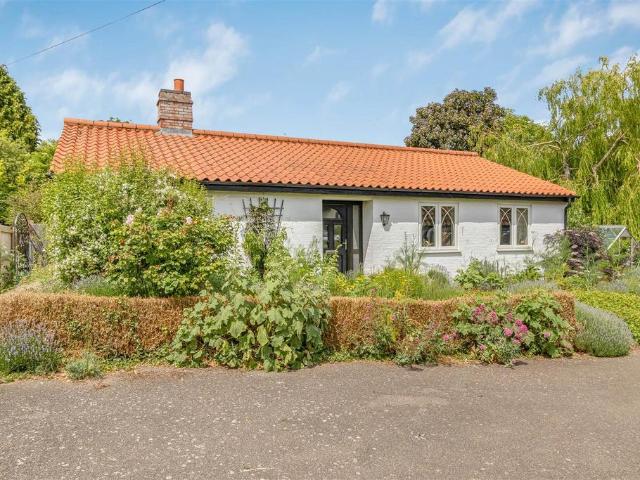 4 bedroom detached bungalow for sale