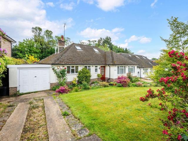 4 bedroom detached bungalow for sale