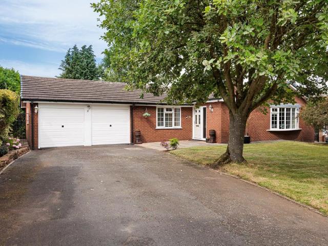4 bedroom detached bungalow for sale