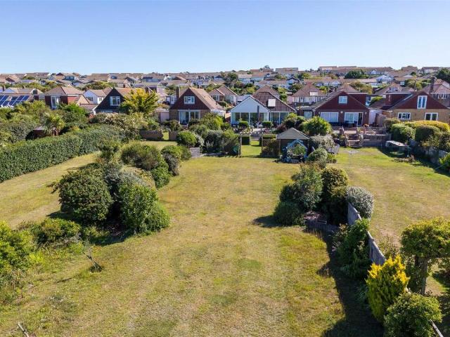 4 bedroom detached bungalow for sale