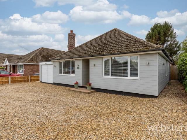 4 bedroom detached bungalow for sale
