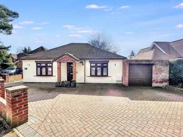 4 bedroom detached bungalow for sale