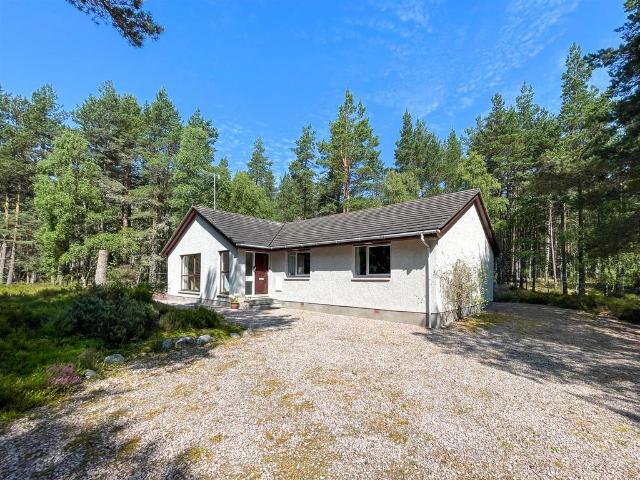 4 bedroom detached bungalow for sale