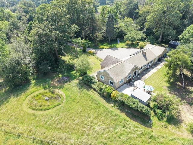 4 bedroom detached bungalow for sale