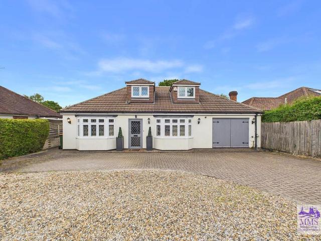 4 bedroom detached bungalow for sale