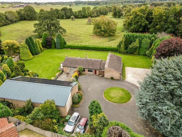 4 bedroom detached bungalow for sale