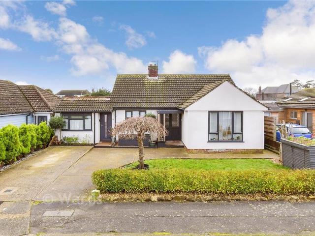 4 bedroom detached bungalow for sale