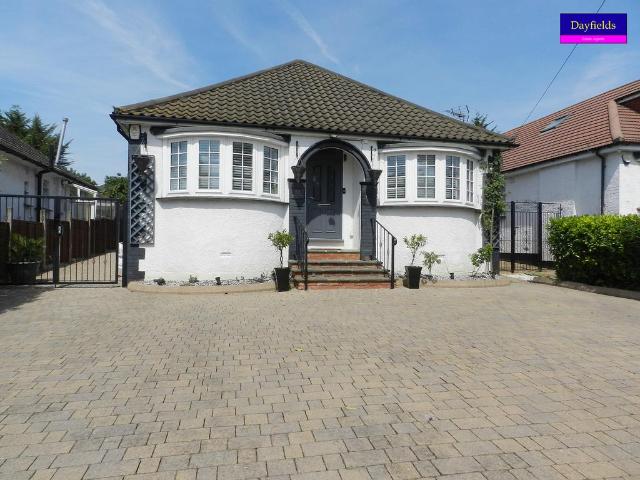 4 bedroom detached bungalow for sale
