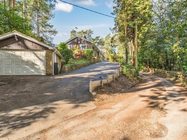 4 bedroom detached bungalow for sale