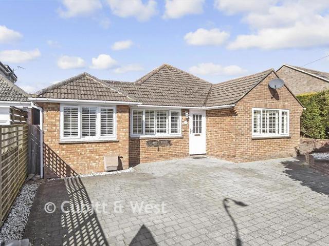 4 bedroom detached bungalow for sale