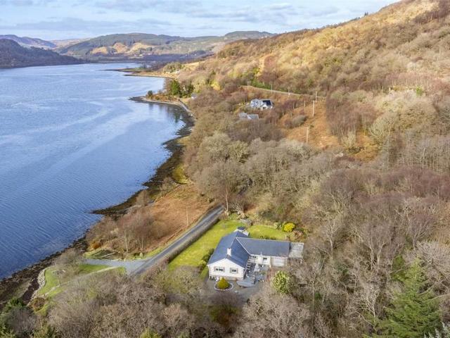 4 bedroom detached bungalow for sale