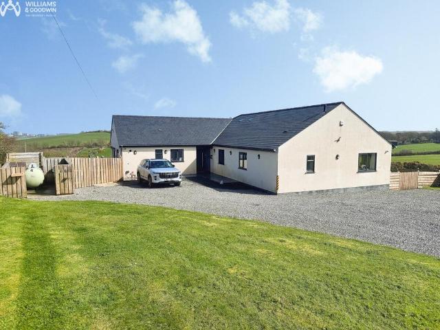 4 bedroom detached bungalow for sale