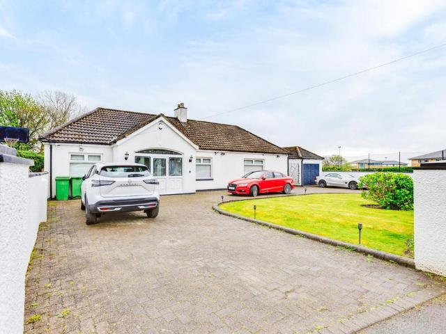 4 bedroom detached bungalow for sale