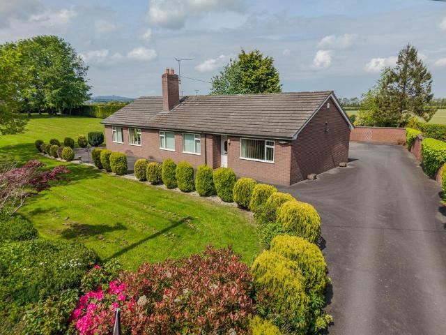 4 bedroom detached bungalow for sale