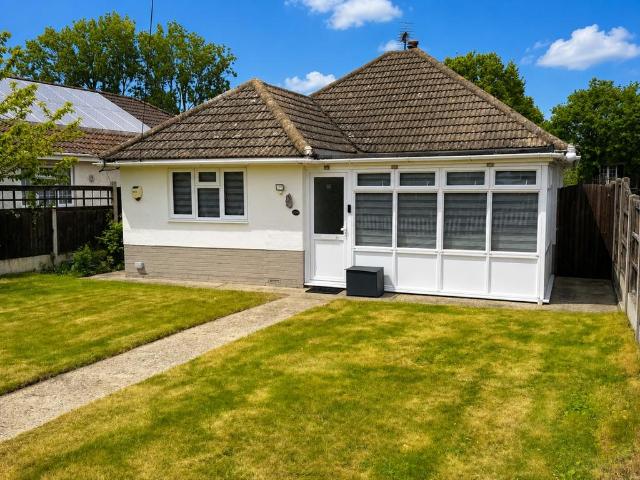 4 bedroom detached bungalow for sale