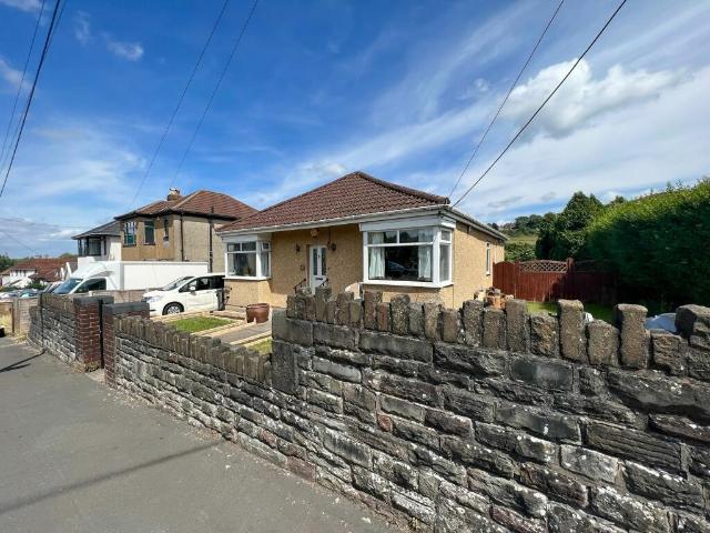 4 bedroom detached bungalow for sale