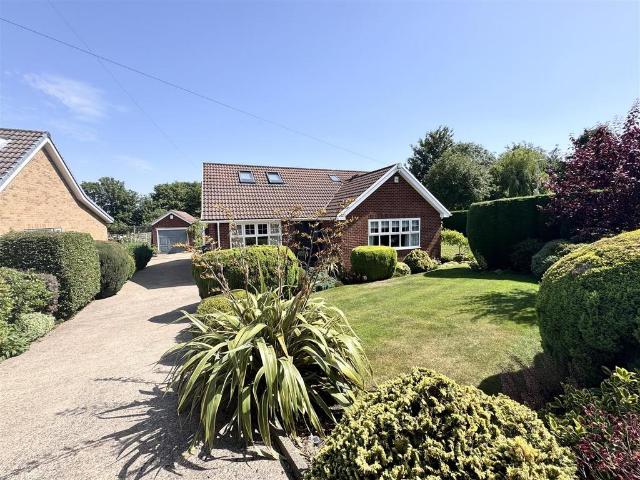 4 bedroom detached bungalow for sale