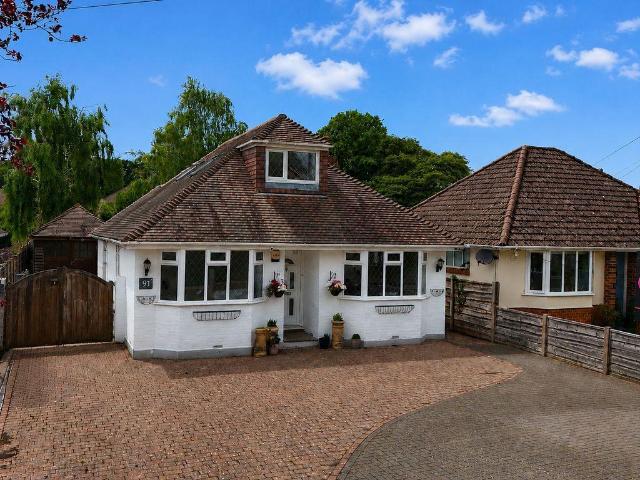 4 bedroom detached bungalow for sale