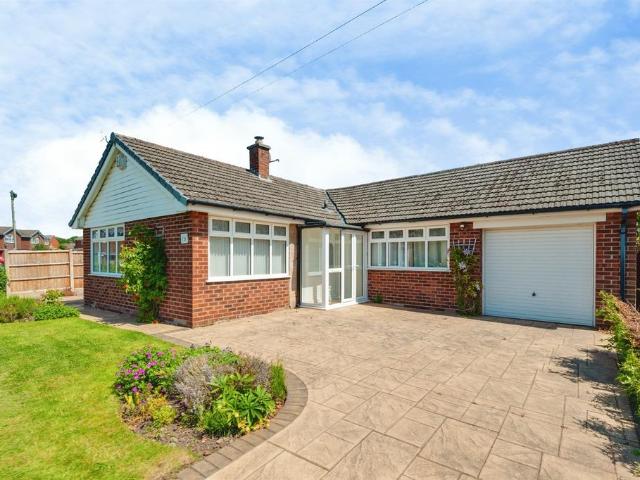 4 bedroom detached bungalow for sale