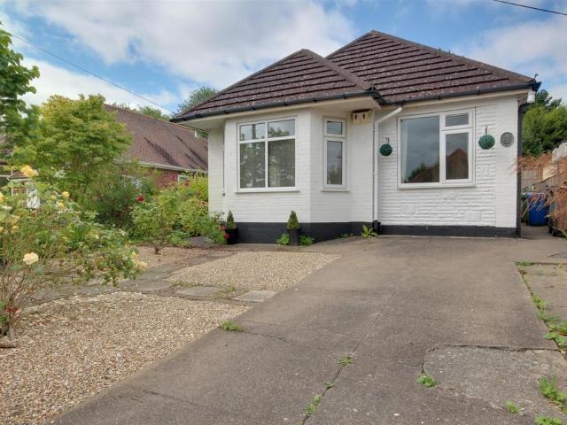 4 bedroom detached bungalow for sale