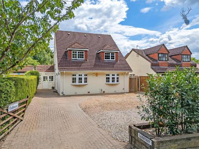 4 bedroom detached bungalow for sale