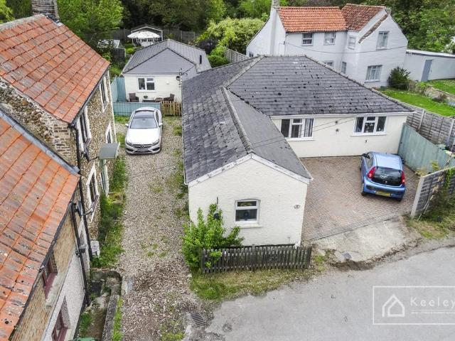 4 bedroom detached bungalow for sale