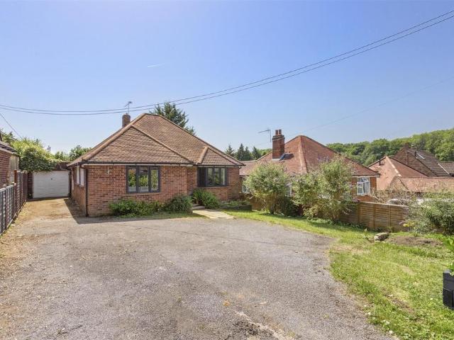 4 bedroom detached bungalow for sale