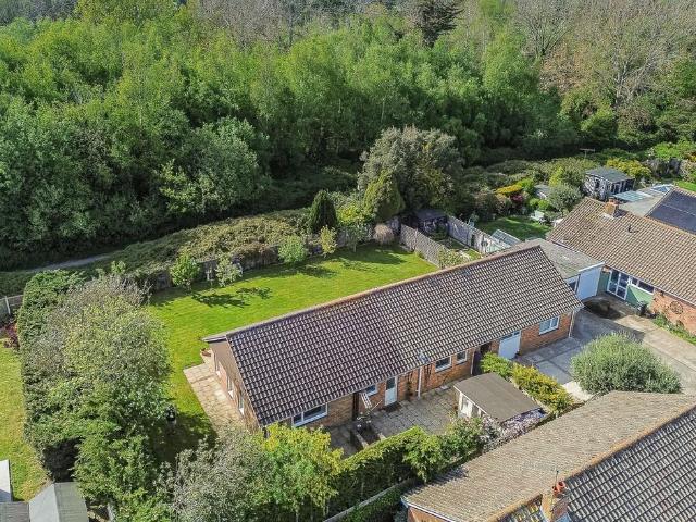 4 bedroom detached bungalow for sale