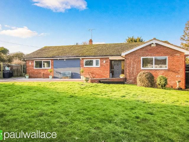 4 bedroom detached bungalow for sale