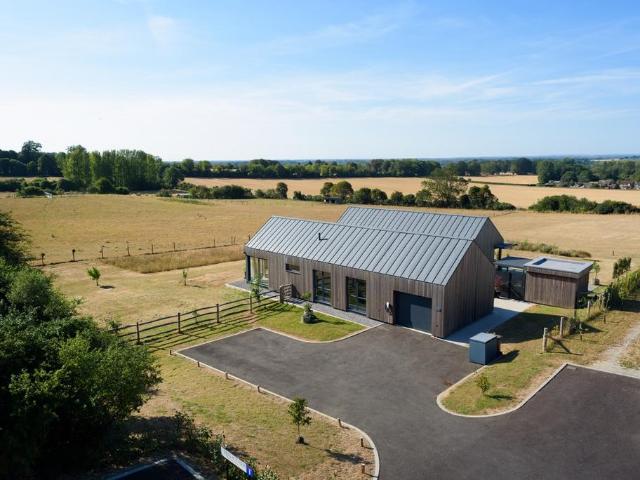 4 bedroom detached bungalow for sale