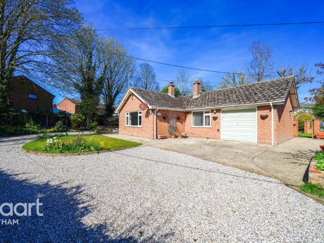 4 bedroom detached bungalow for sale