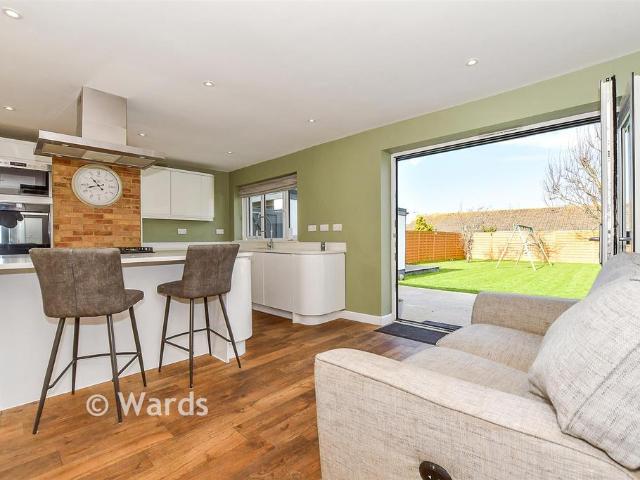 4 bedroom detached bungalow for sale
