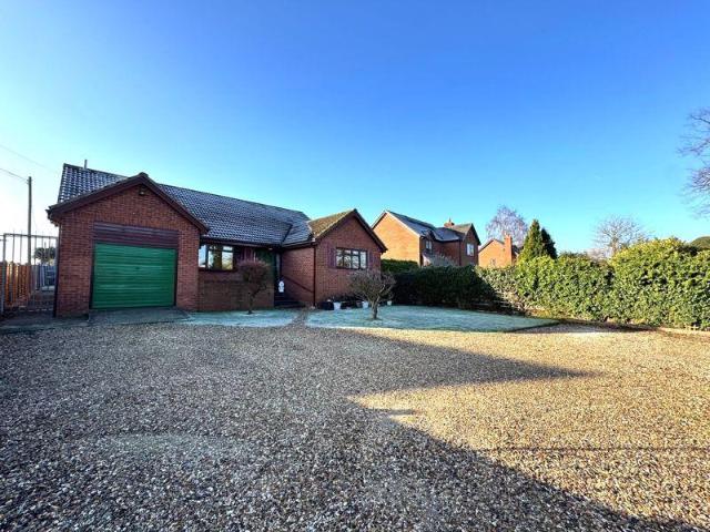 4 bedroom detached bungalow for sale