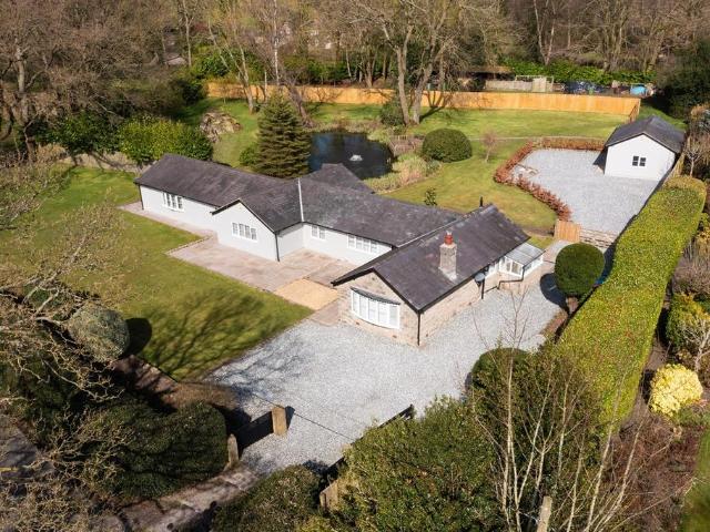 4 bedroom detached bungalow for sale