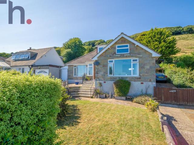 4 bedroom detached bungalow for sale