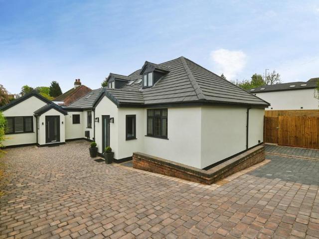 3 bedroom detached bungalow for sale