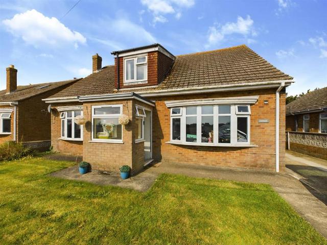 4 bedroom detached bungalow for sale