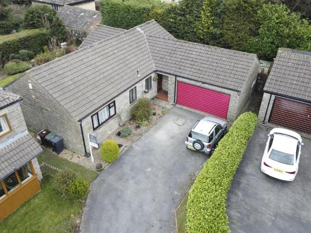 4 bedroom detached bungalow for sale