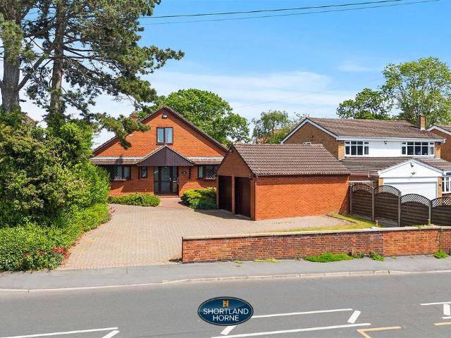 4 bedroom detached bungalow for sale