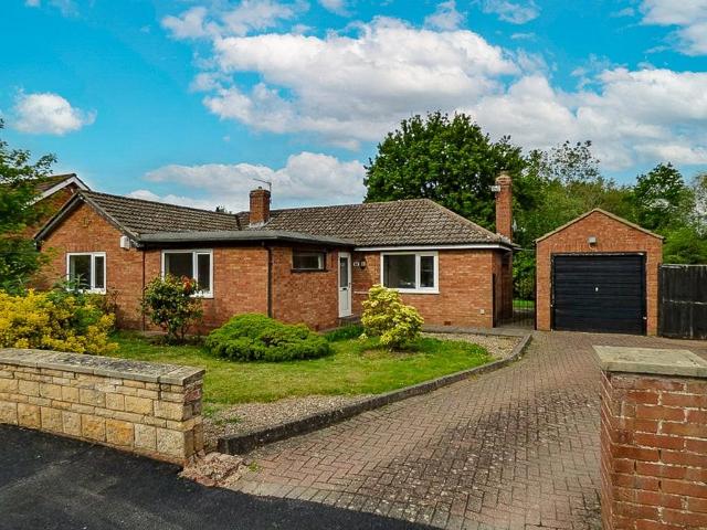 4 bedroom detached bungalow for sale