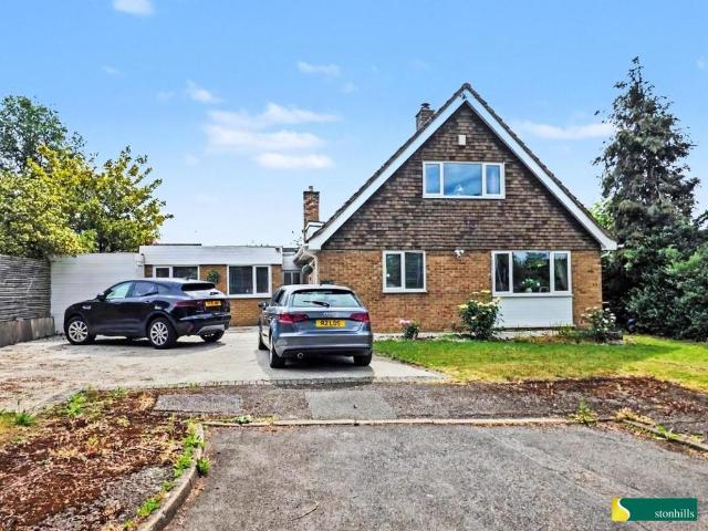 4 bedroom detached bungalow for sale