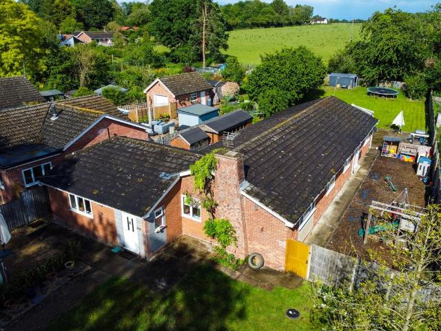 4 bedroom detached bungalow for sale