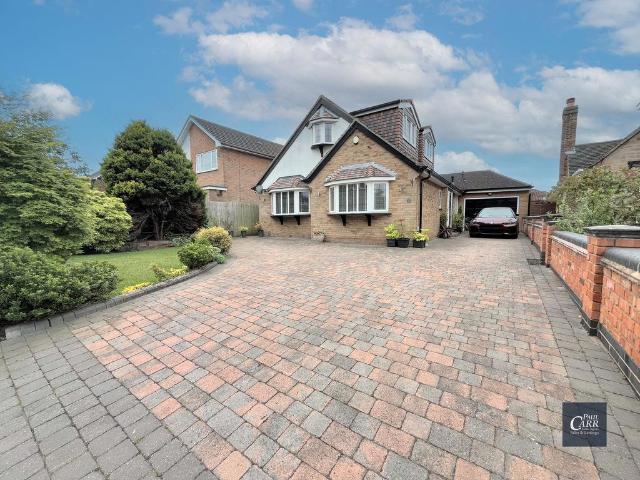 4 bedroom detached bungalow for sale