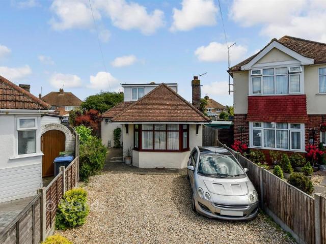 4 bedroom detached bungalow for sale