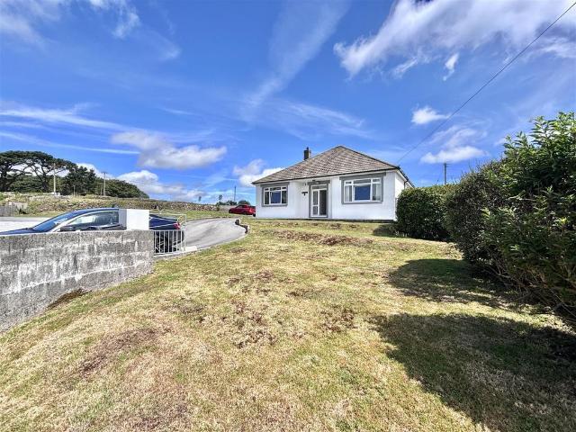 4 bedroom detached bungalow for sale